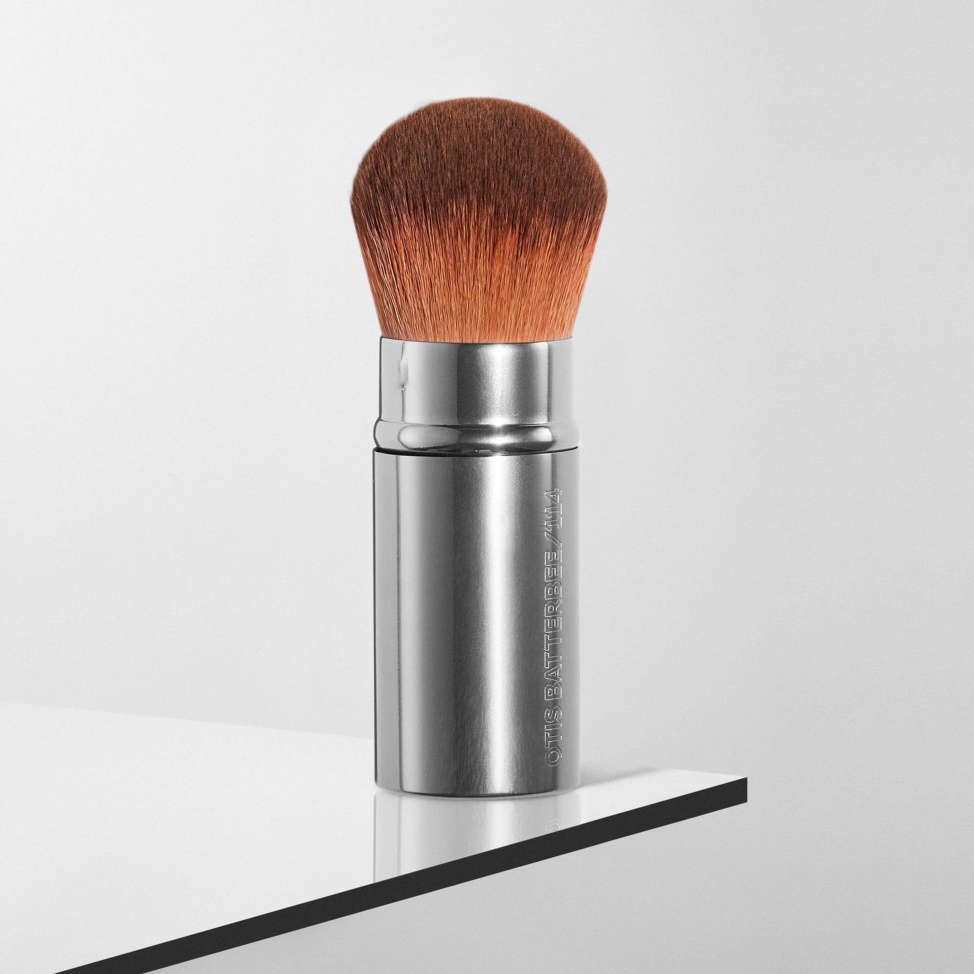 Retractable Magic Powder Brush - The Perfect Retractable Makeup Brush ...